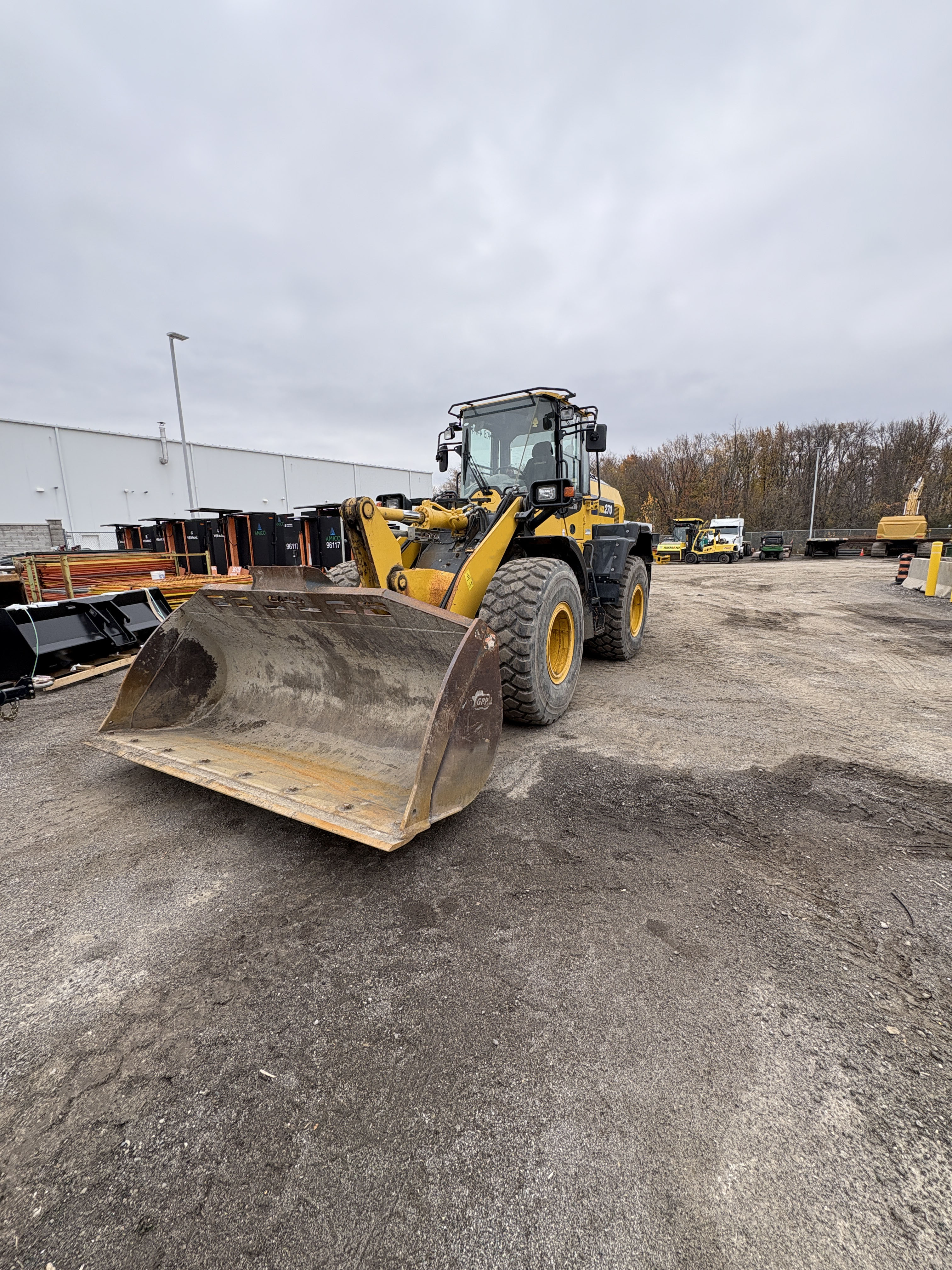 2021 Komatsu WA270-8