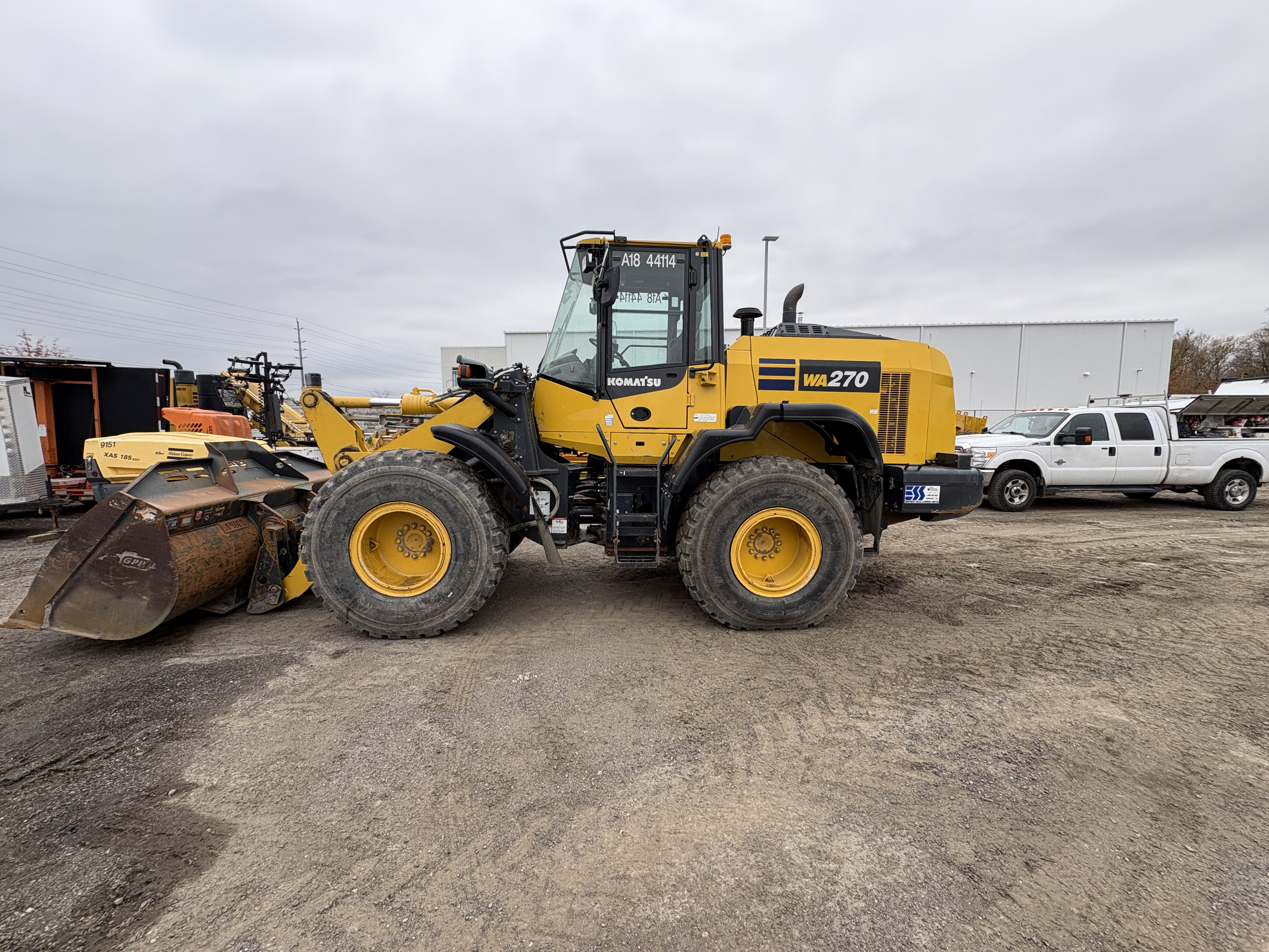 2021 Komatsu WA270-8